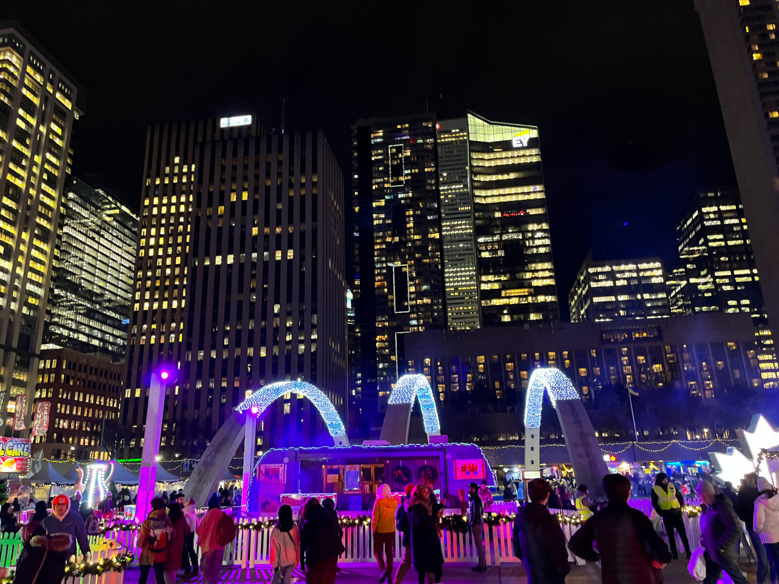 Christmas Lights Toronto – Free Places to Get some Holiday Magic ...